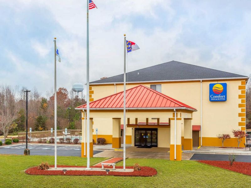 Comfort Inn & Suites | VisitNC.com