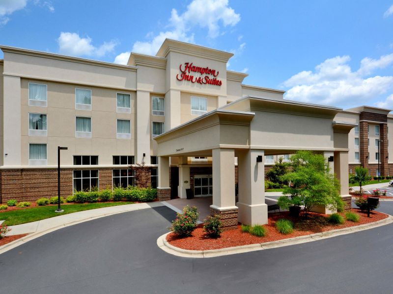 Hampton Inn & Suites - Huntersville | VisitNC.com